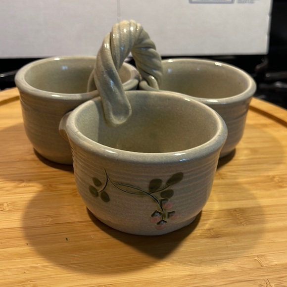 Art | Handcrafted Ceramic Pottery Three Bowl Connected Dived Dish ...